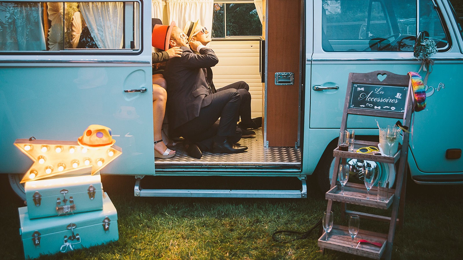 Location Photobooth Paris, Ile de France, Normandie | Les Fêtes Surprises